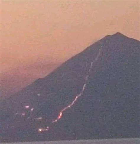 Heboh Erupsi Gunung Sangeang Api Bima Begini Faktanya