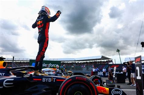 Vertappen Logra La Victoria En El Gran Bretaña 2023 F1 Sin Tracción
