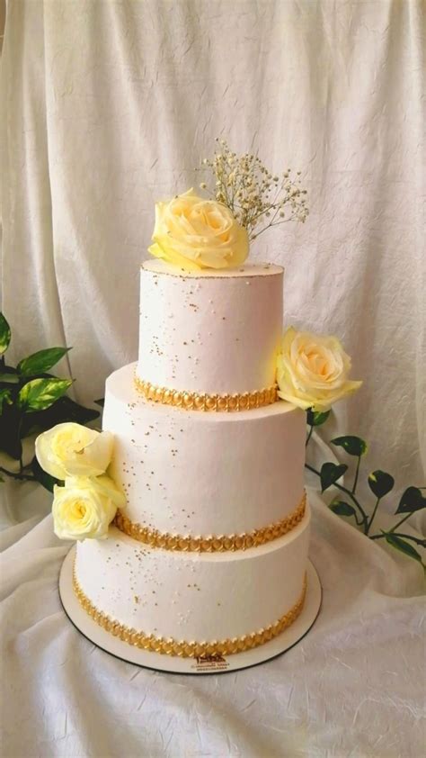 کیک سه طبقه عروسی👰🤵