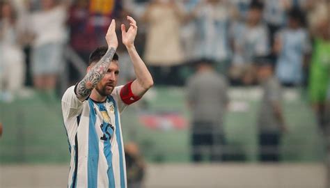 El Especial Y Luminoso Saludo Que Recibió Lionel Messi En Su Día 24horas