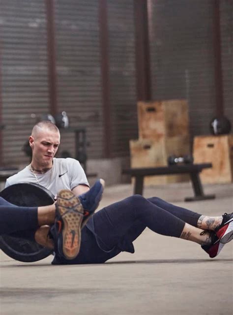 How To Do Crunches Properly How To Do Rope Cable Crunches Properly