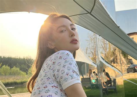 金晨王安宇戏外互晒情侣视角照，《炽道》里的这对姐弟恋太甜了 哔哩哔哩