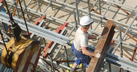 How To Create More Realistic Workplace Safety Goals Employees Will Buy Into