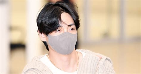 포토 뷔 아미 향한 눈인사