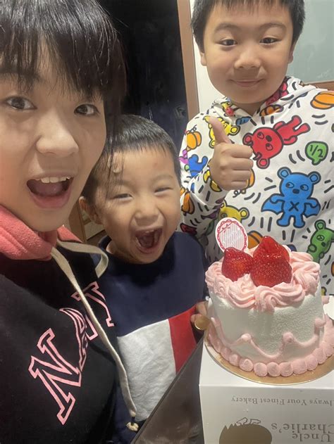 您是否也希望孩子不費吹灰之力地，開口說英語🗣️？沒有片單的孩子，就沒有說英文的可能哦🤓💪～～歡迎私訊666取得卡通終極片單、天天k原汁原味的美國動畫，開啟說英文自動導航模式 ️🎉😉 零基礎