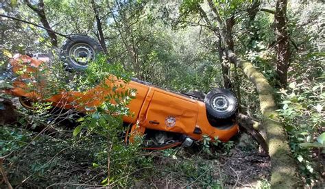 Un Homme Dans Un état Grave Après La Sortie De Route Dune Voiture Des