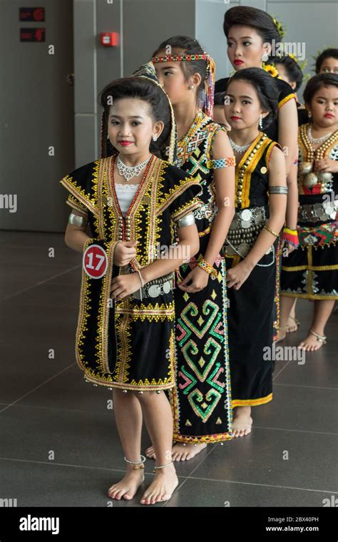Baju Tradisi Murut Sabah Pakaian Tradisi Murut Untuk Ekamart Sulaman