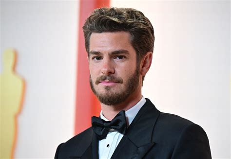 Who Is Andrew Garfield Learn About His Roles Relationships And More Couples Blog