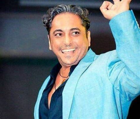 سیاوش شمس کیست؟ راز های پنهان زندگی شخصی این خواننده