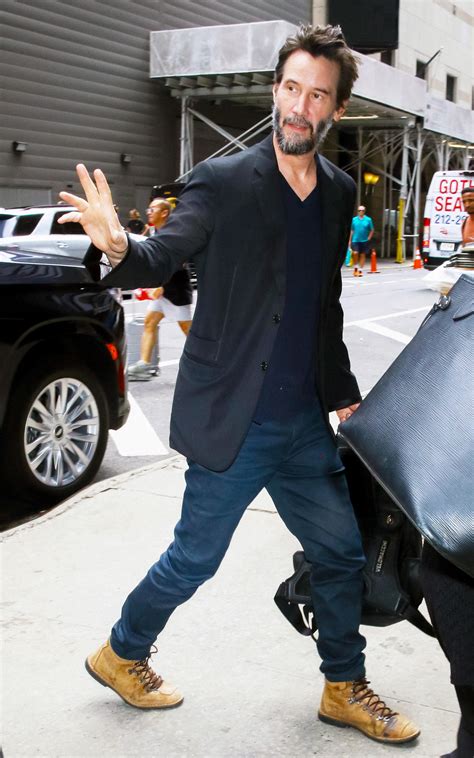 Keanu Reeves Insanely Gross Celeb Filled Injury Story Will Make You