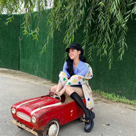 赵露思 袜子 露思宝宝的不同袜子、两只脚穿一只袜子😂😂😂 赵露思 袜子 Ntrwang Ntrwang