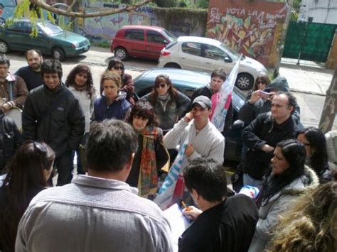 POR LOS DOCENTES QUE AÚN NO COBRARON EL SUTEBA RECLAMÓ EN LAS