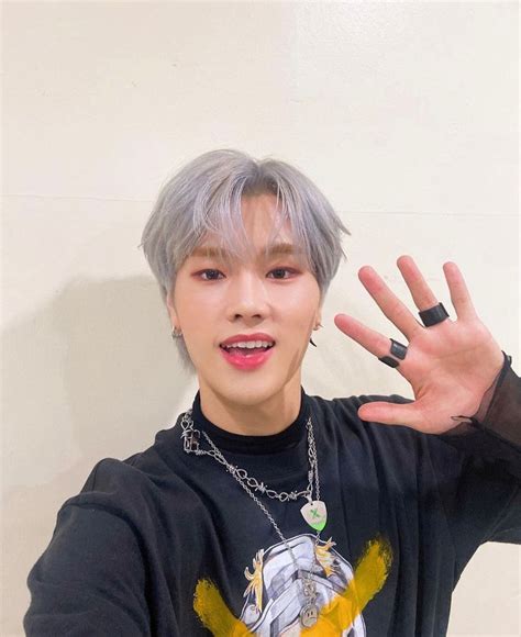 Xdinary Heroes Jungsu Instagram Update Platinum Hair Hero