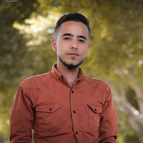أعتقد أن اليمنيين لو يسافروا حتى الفضاء مش ممكن يتنازلوا عن عاداتهم