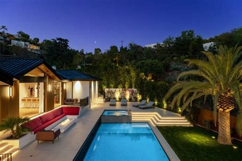 Beverly Hills Home Evokes Midcentury Design Asking For