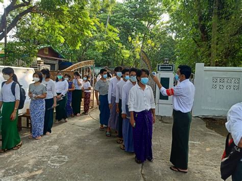 ရန်ကင်းမြို့နယ်တွင် ၂၀၂၁ ၂၀၂၂ ပညာသင်နှစ် တက္ကသိုလ်ဝင် စာမေးပွဲ ရူပ ဗေဒဘာသာရပ်အား ကျောင်းသား၊ က