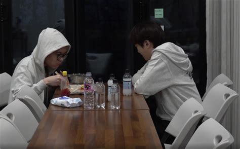 ㅈㄴ 군대가는 아들 밥사주는 아버지같네 ㅋㅋㅋ 치지직 에펨코리아