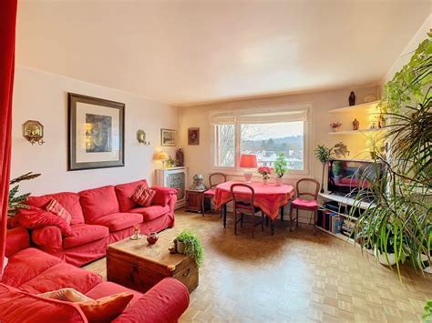 À Vendre T4 4 Pièces Situé à Buc 78530