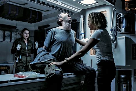 듀나의 영화비평 에 노출된 장르적 단점들