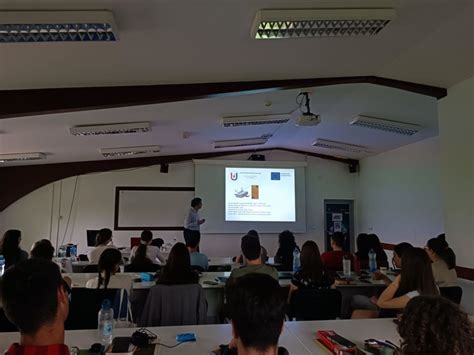 Introducing High School Students To The Magnetism And Spintronics