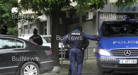 Удар Задържаха двама полицейски шефове