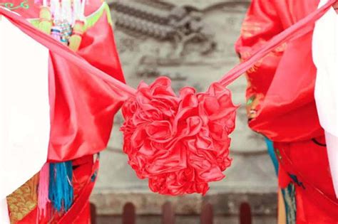 Traditional Chinese Wedding Customs And Traditions Chinese Wedding