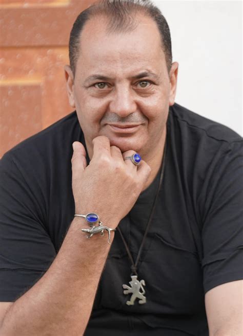 الفنان محمد الذيادي