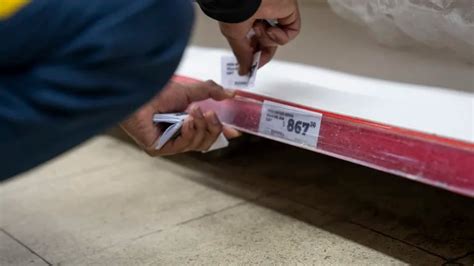 Los Efectos En La Economía Cotidiana De La Escalada Del Dólar Blue A
