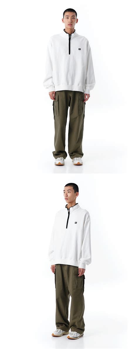 오와이 스코치드 테이프 하프 지퍼 스웨트셔츠 화이트 Oy Kream