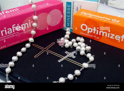 Anticonceptivo oral combinado fotografías e imágenes de alta resolución