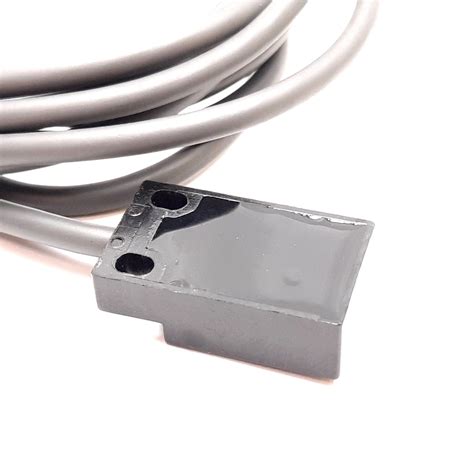 Omron V600 Hs61 Rfid Reader Sensor Read Write Frequency 530khz 2m