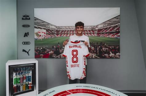 Liverpools Bajcetic Lands At Salzburg Despite Barca Interest