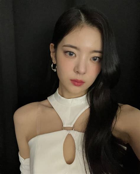 221227 Itzy Instagram Update Lia Kpopping