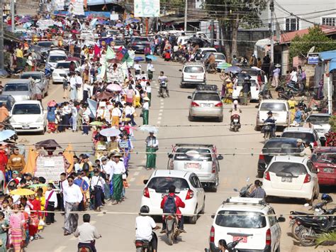 လွိုင်လင်မြို့ မင်္ဂလာအနောက်ကျောင်းတိုက် စုပေါင်းဘုံကထိန်လှည့်လည် Information And Public