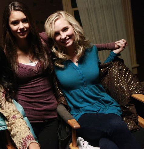 Episode Stills Elena And Caroline Photo 11348984 Fanpop