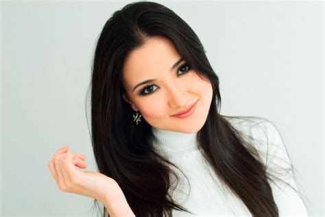 Marla Hiromi Feet