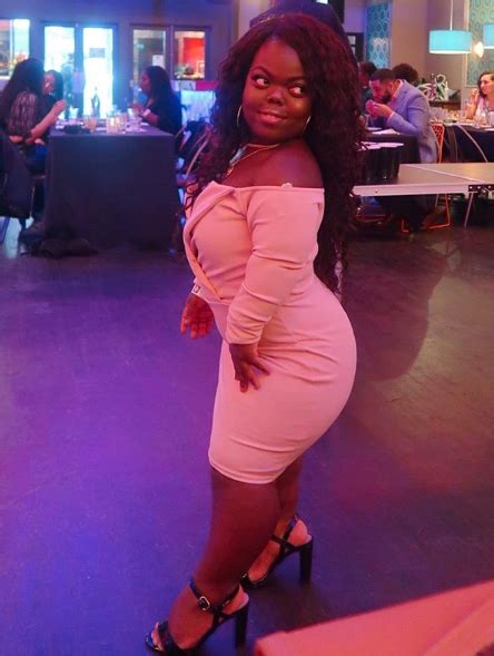 Meet Fatima Timbo The Dwarf Model That Is Melting Hearts With Her