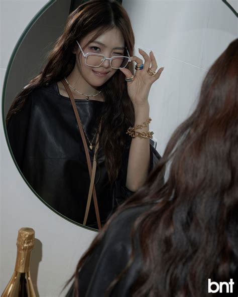 조민지 안경도 Genz 스타일로 소화 화보 Bnt뉴스