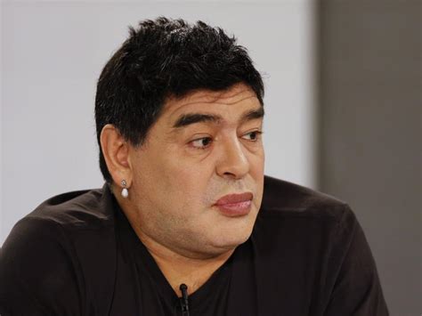 El Médico Dice Que Maradona Debe Perder Cerca De 35 Kilos