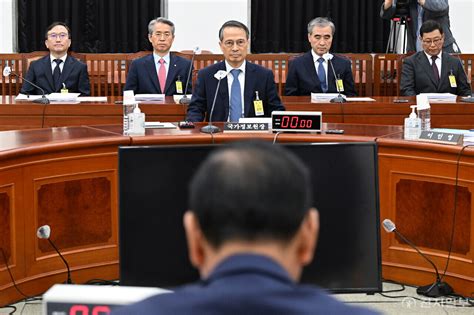 포토 정보위 전체회의 출석한 김규현 국정원장