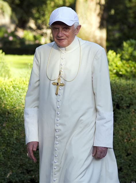 Popes Baseball Hat Benedict Xvi Does Some Summer Accessorizing Photo