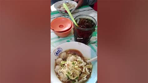 Cuaca Mendung Cari Yang Anget Anget Youtube