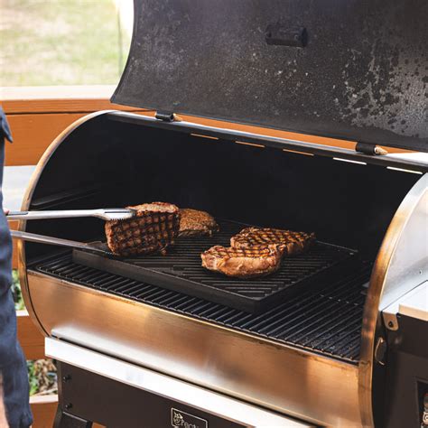 Reversible Cast Iron Griddle Sear Kit Recteq