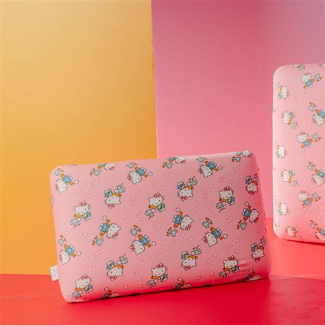 一起健康做運動 邀請棒球的hello Kitty跟我們一起揮棒打擊出去 Workinghouse 生活工場