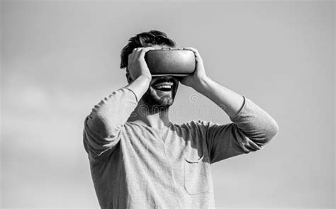 Cyber Sex Virtual Sexual Activity Man Touch Virtual Breasts Explore