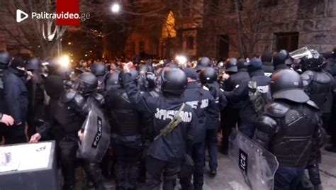 გუშინდელ აქციაზე დაკავებულ 22 წლის პირს 4 დან 7 წლამდე პატიმრობა ემუქრება შსს განცხადებას