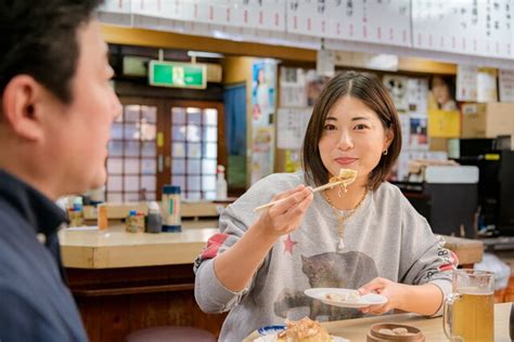 【東京・大衆酒場の名店】「お太幸」の変形カウンターで、横須賀の味わいを満喫する噺 酒噺│もっとお酒が楽しくなる情報サイト
