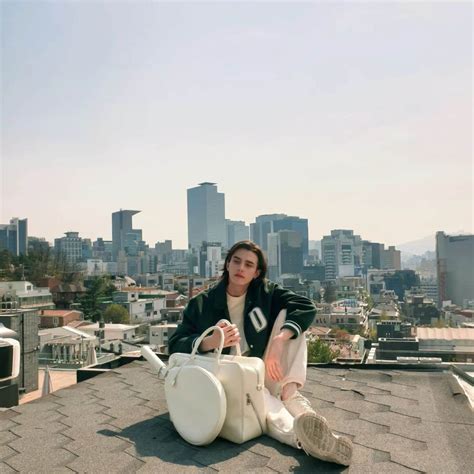 エリック・ワーナーさんのインスタグラム写真 エリック・ワーナーinstagram「🏙 Model