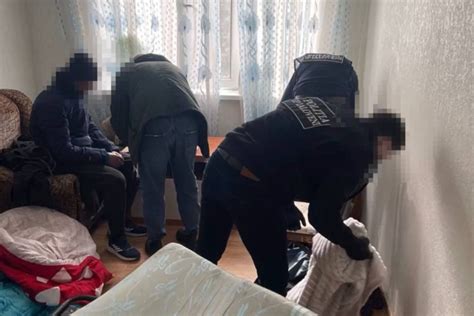 Barbat Retinut Pentru 72 De Ore Dupa Ce A Furat Geanta Unei Femei Din