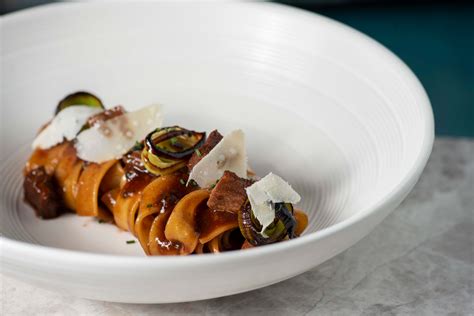 Baci Decorated Flavourful Italian Plates In Lan Kwai Fong